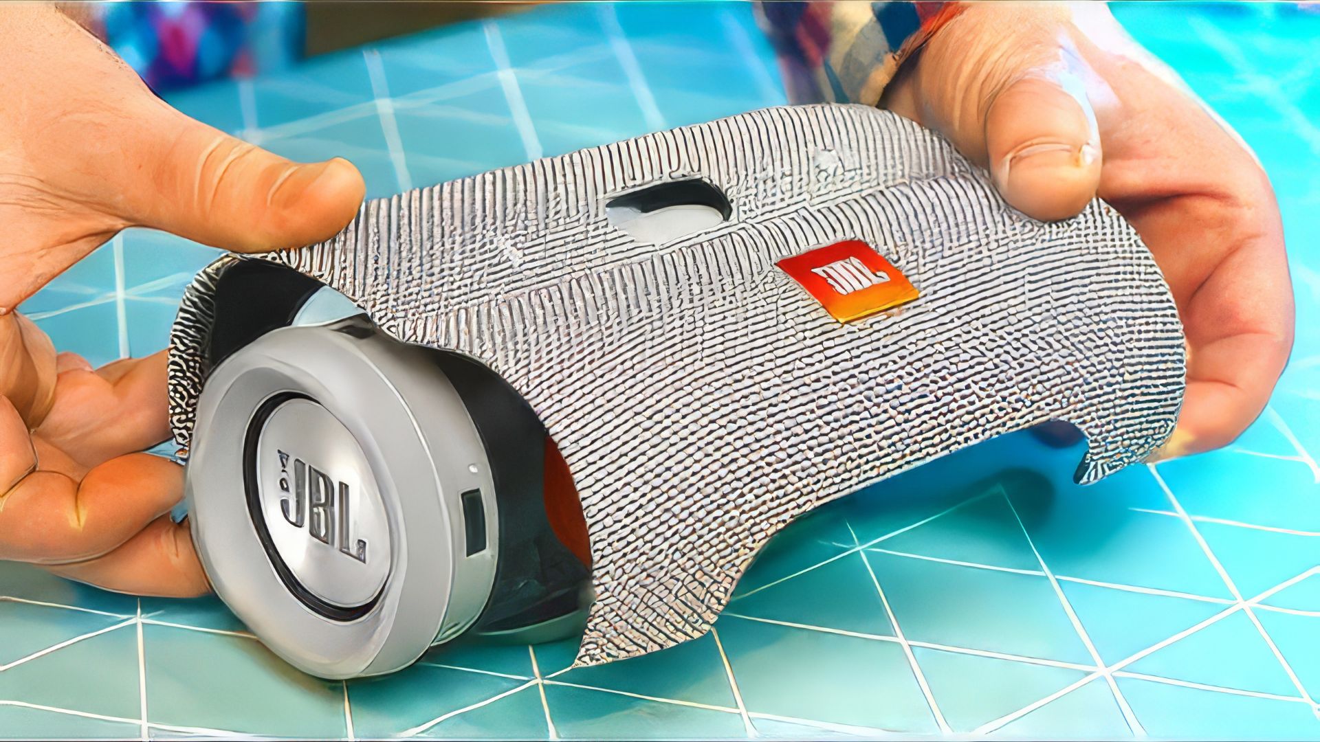 ЧТО ВНУТРИ КОЛОНКИ JВL ?