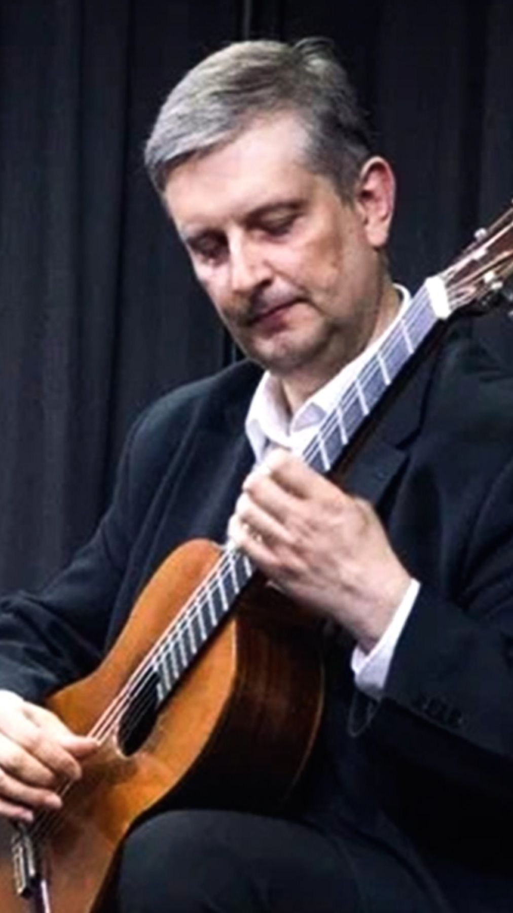 Юрий Стасюк "Осеннее настроение" для шестиструнной гитары (фрагменты)