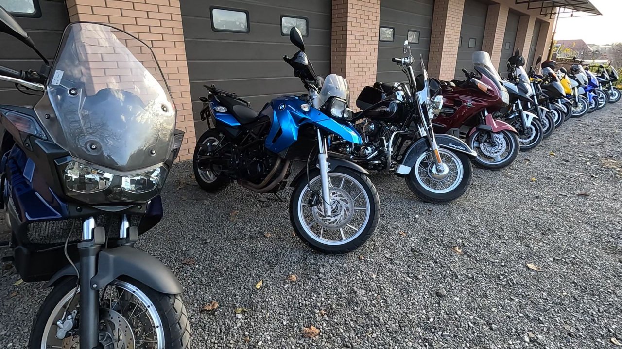 МотоАльфа Разгрузила Партию Мотоциклов Из Европы. www.motoalfa.ru