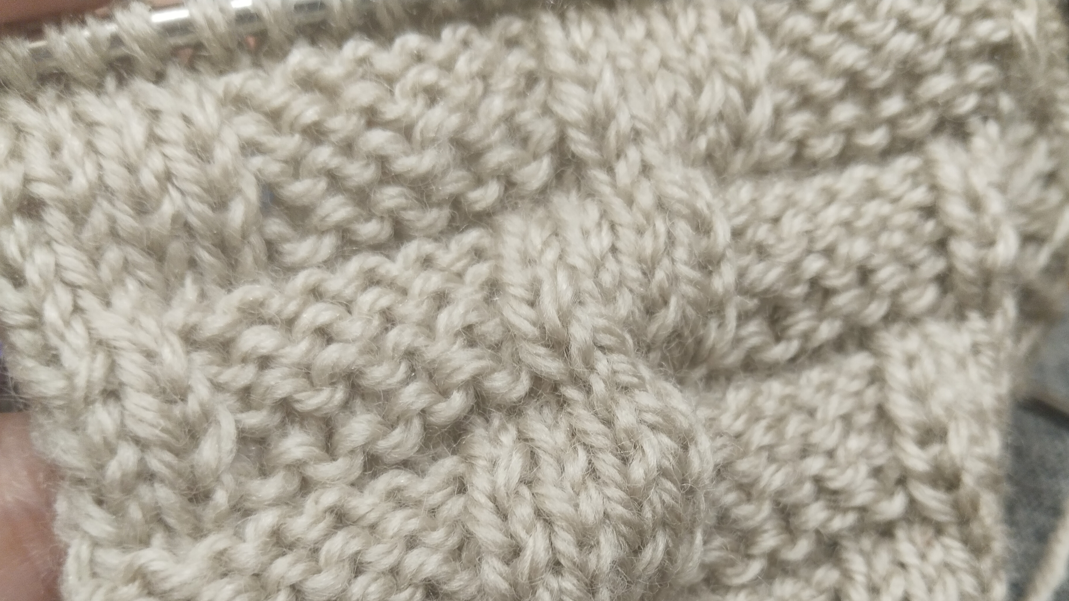 Плетёнка с наклоном😲😂 МК.узор спицами. хвосты рядом😂🤗