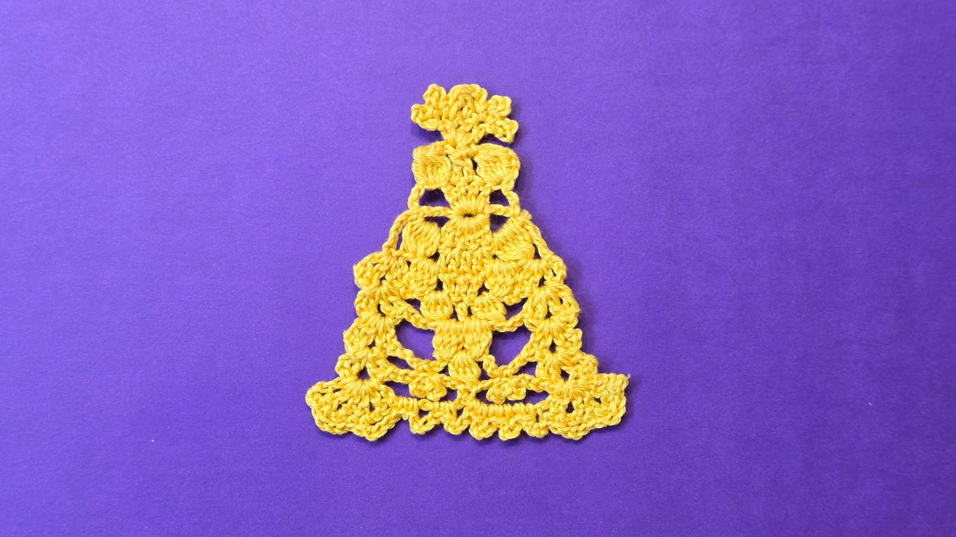 Принцесса барышня крючком . Игрушка для ёлки .