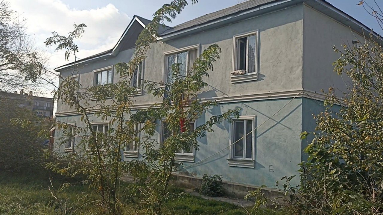 Прогулка по Рустави 03.11.2025 (дом 8 на улице Антона Чехова в Интернатах)