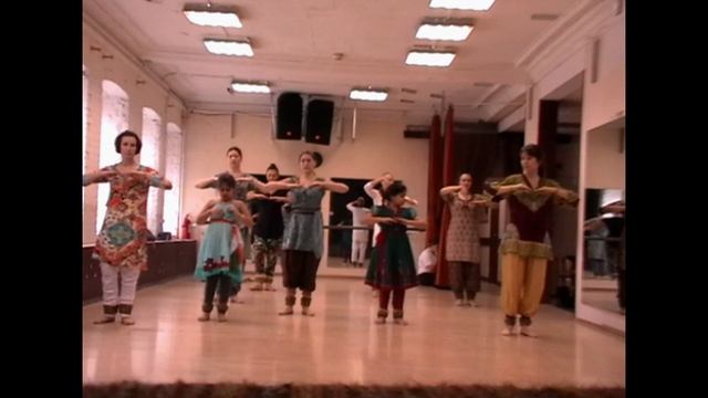 Чакра Хаст | Базовые Круговые движения рук | Урок Катхака | Гуру Ашвани Нигам | Школа ТАРАНГ