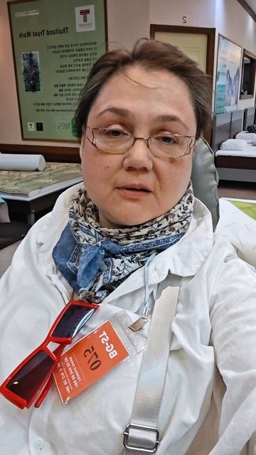 Паттайя, Тайланд. Ничего не понравилось. Тестируем собой латексные матрасы и подушки. Розовый зайка