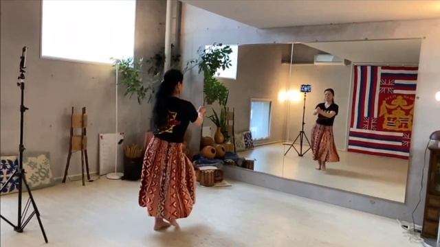 Mai Kahiki Pele - первый танец цикла Hula Pele, необычная хореография