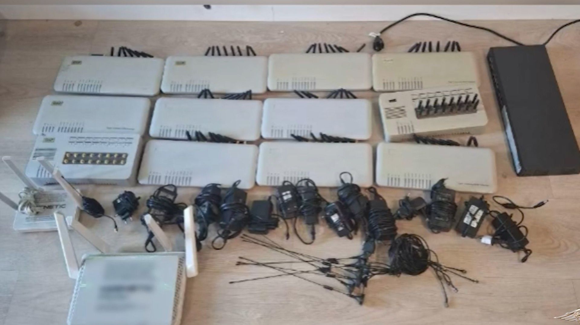 Киберполицейские пресекли деятельность узла связи для телефонного мошенничества