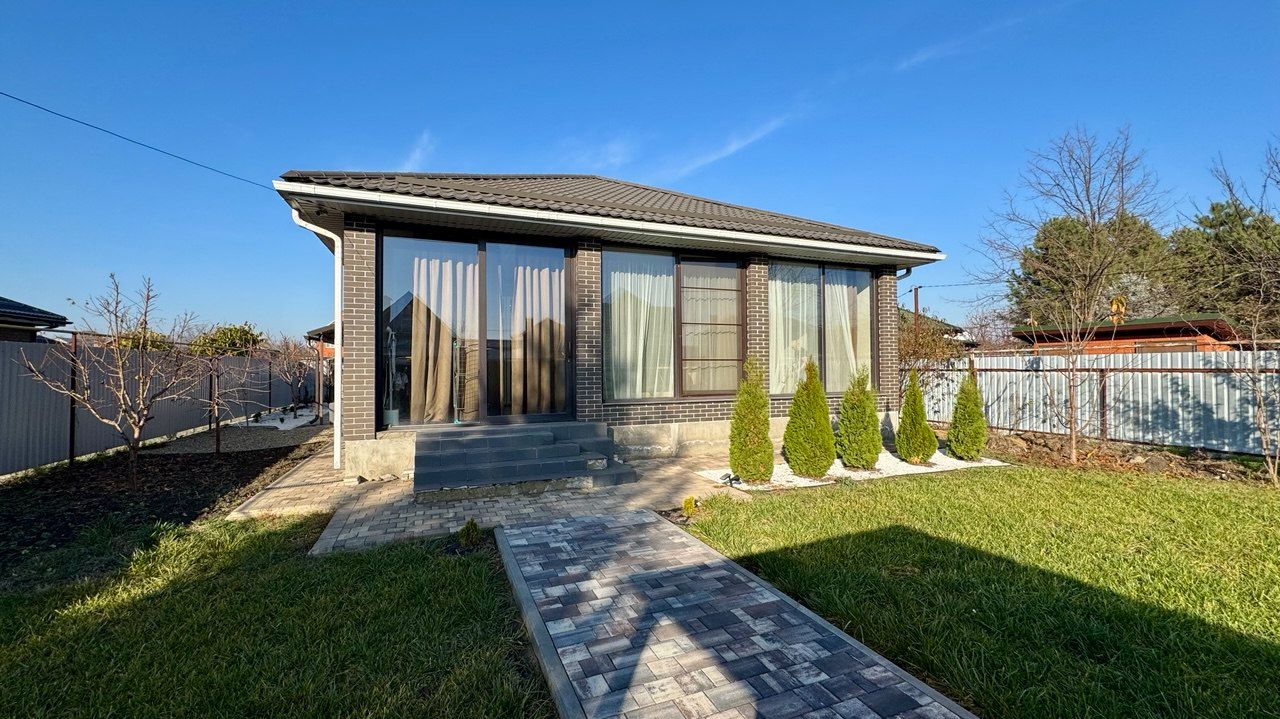 Дом с ремонтом и террасой под Краснодаром!