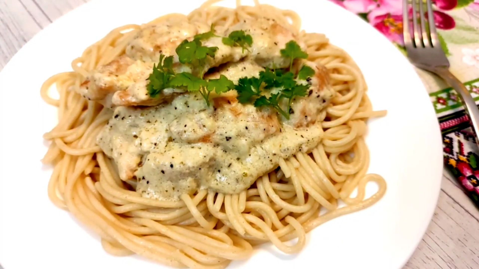 Куриная грудка в сливочном соусе