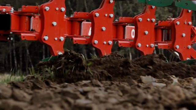 POV Плуг оборотный VARIO с болтовой защитой