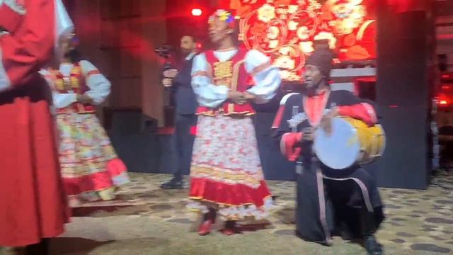 С десятилетием , Эра!