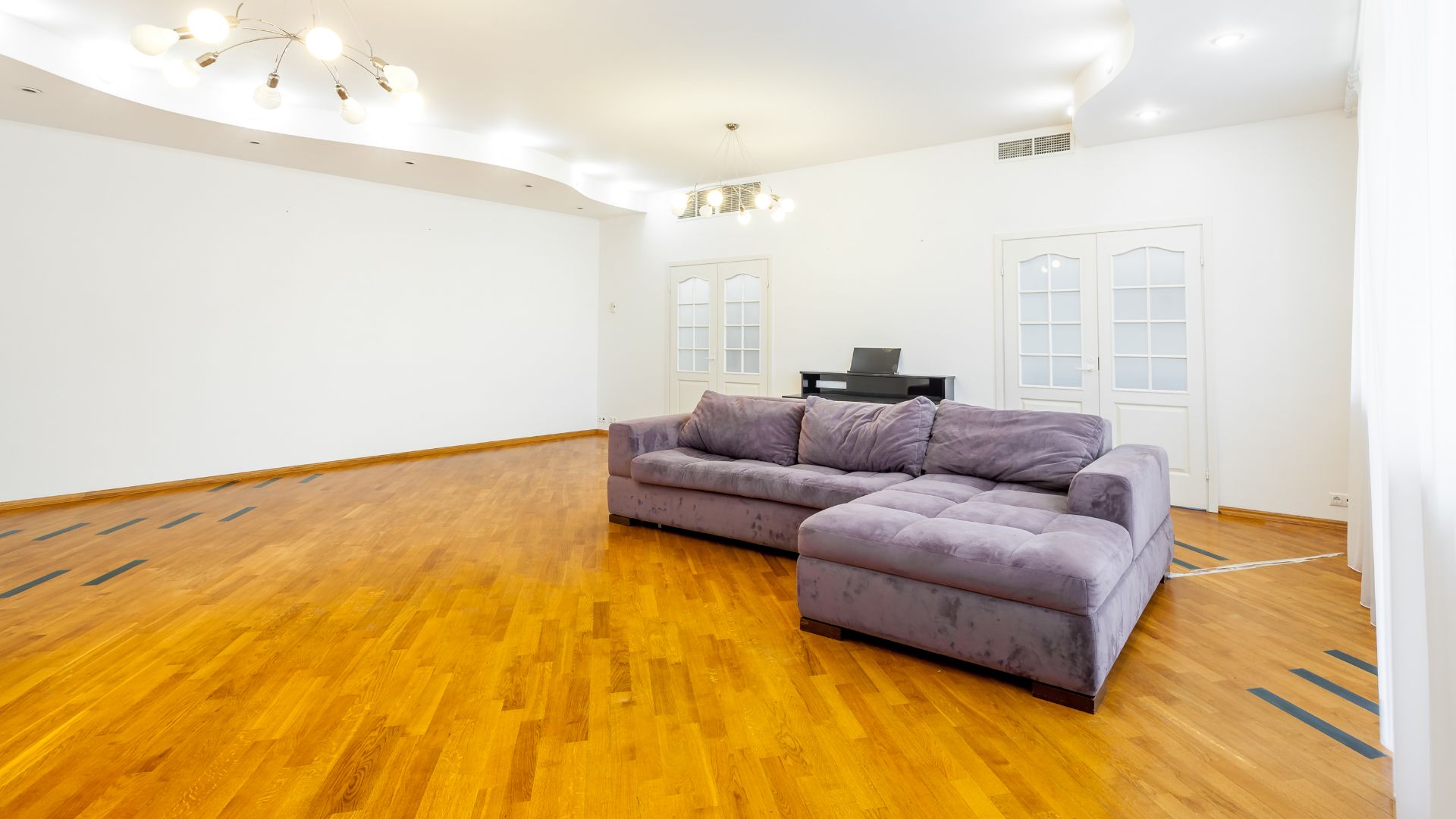 Исключительная квартира в ЖК бизнес-класса "Камелот"! Аренда 5-комнатной квартиры, 180 м² (ID 10867)