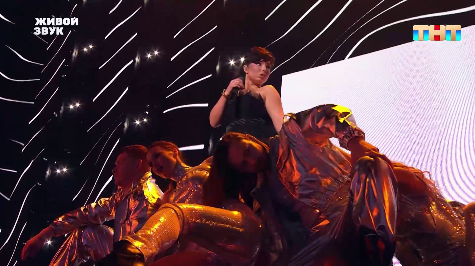 Перевоплощение в Нелли Фуртадо — «Say It Right» | ЯРЧЕ ЗВЁЗД