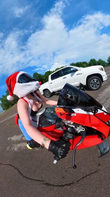 Катя Алмаз на дукати Панигале V4R С Новым Годом Рождество Санта Дед Мороз