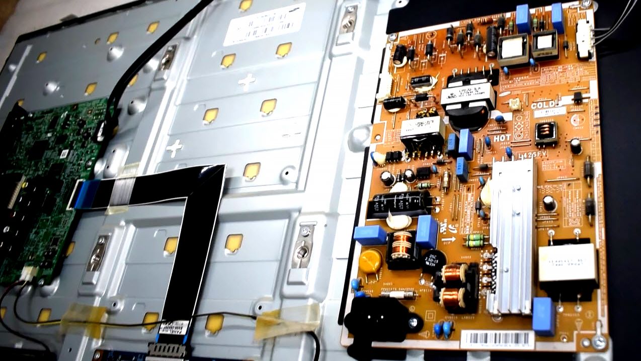Ремонт телевизора SAMSUNG UE39F5000AK