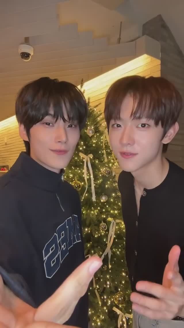 Seungeon and Yunseo || EVNNE