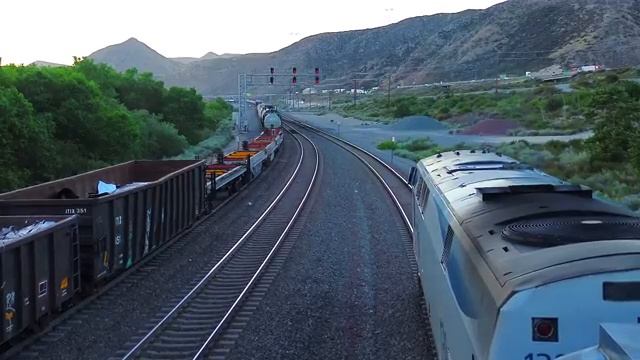 EMERGENCY DISPATCHER WERE ON FIRE COMING TO A STOP Amtrak Stopped in Cajon