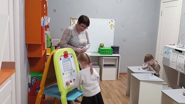 "Новогодняя посылка на планету Лун-Лу" (ПиктоМир)