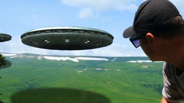 МНОГО НЛО В НЕБЕ ! ПОЧЕМУ НИКТО НЕ РАССКАЗЫВАЕТ!