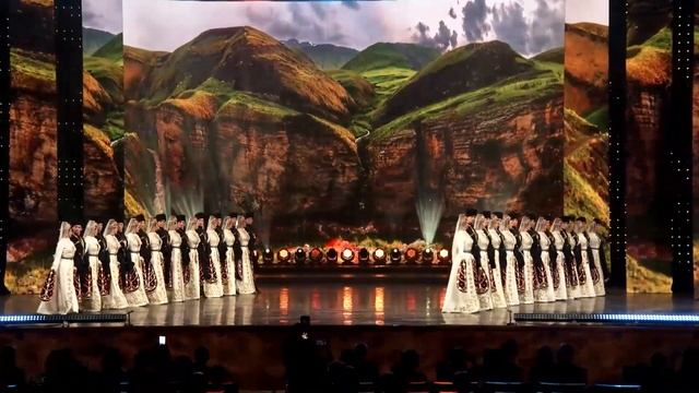 Москва. 12. Государственный академический ордена Дружбы народов Ансамбль танца «Алан»