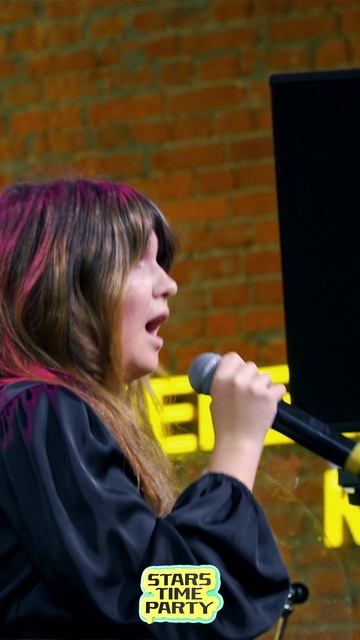 Мария Успенская - Вспышки. Stars Time Party. 16.03.2025 Концерт популярных блогеров и артистов