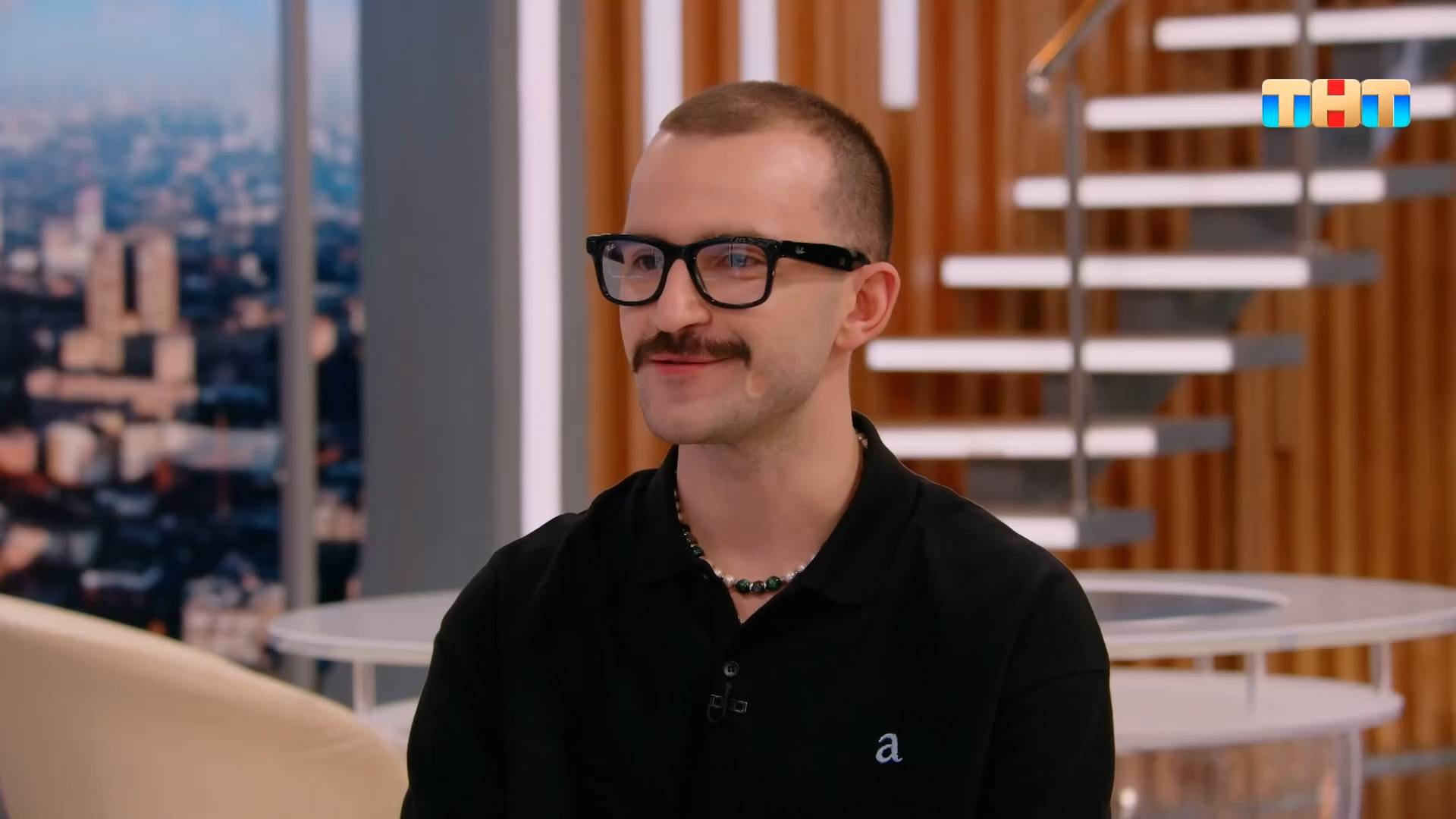 В гостях —  самый вежливый фейсконтрольщик — Тимур Бабаев