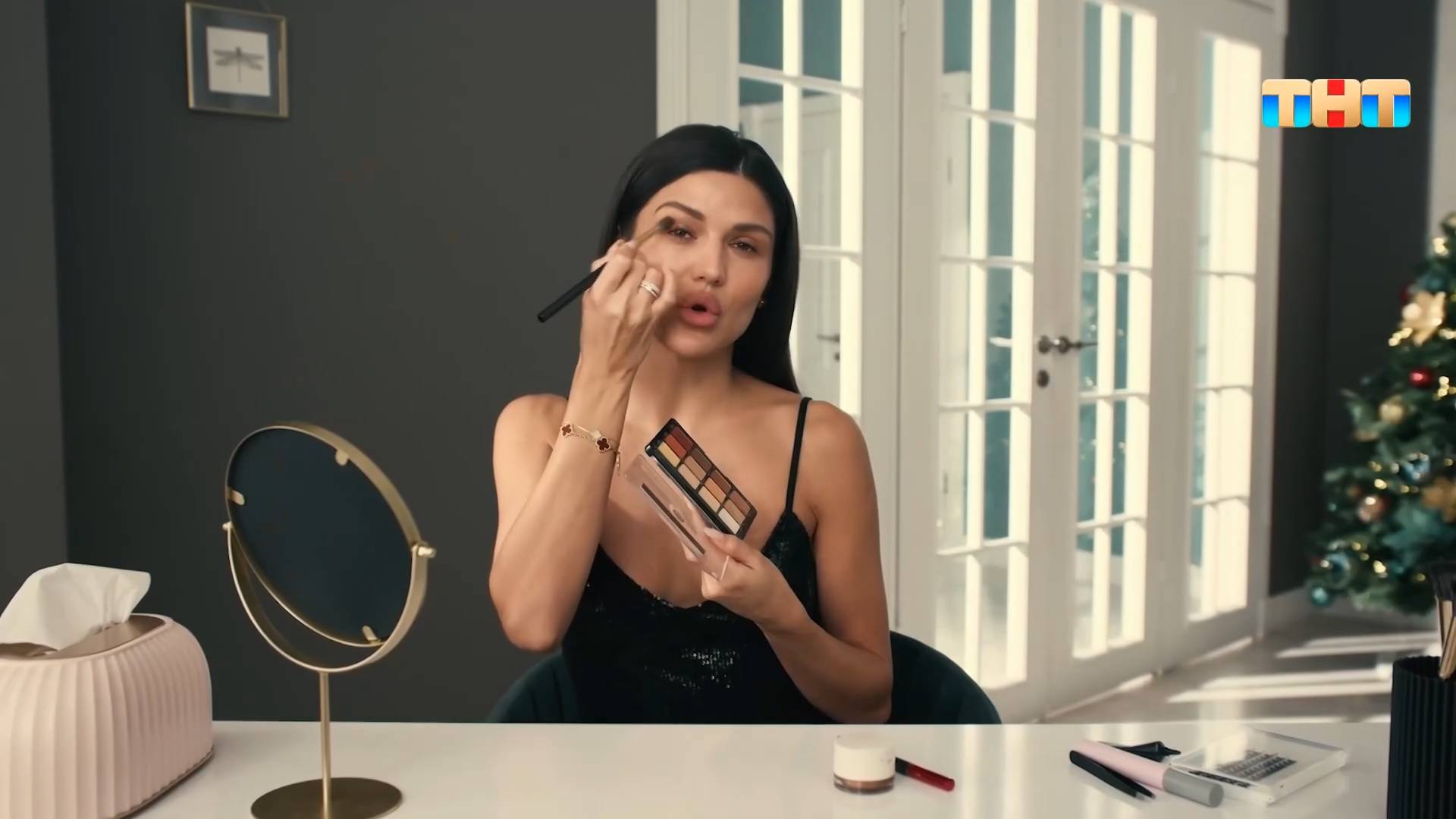 Идея праздничного макияжа, который подойдет каждой