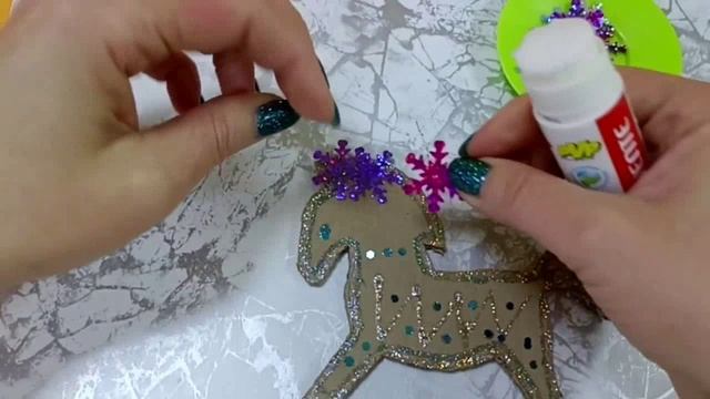 Мастер-класс "Новогоднее украшение с использованием упаковочного картона"