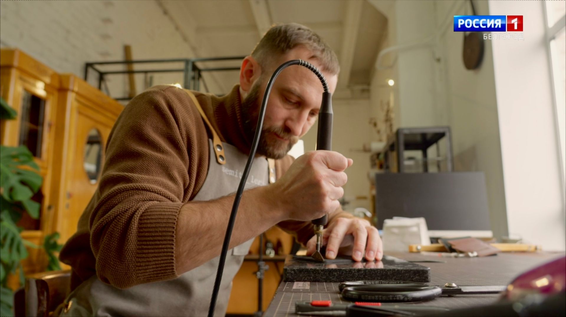 Рабочий? Класс! Профессия: кожевник