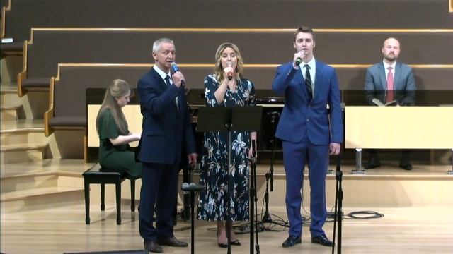 У дороги лилия цвела..