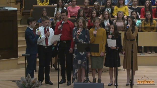 К нам осень пришла золотая..