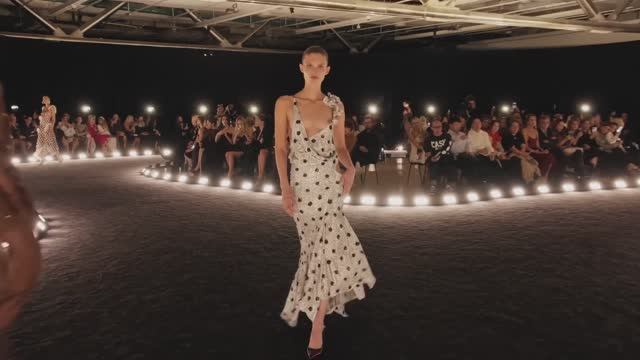 SCHIAPARELLI  весна-лето 2026 модная коллекция