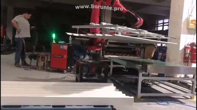 63. Перекладка гофоролиста с конвейера роботом BORUNTE