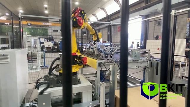 Компактный робот-паллетизатор для пустых консервных банок