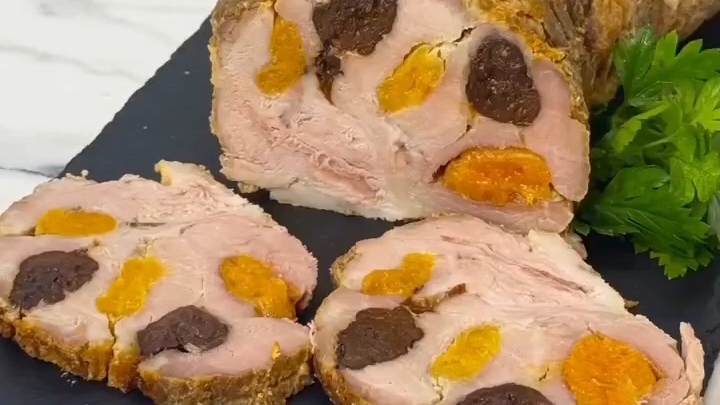 БУЖЕНИНА с курагой и черносливом...🥩🍑🍇😋 Рецепт ⤵️