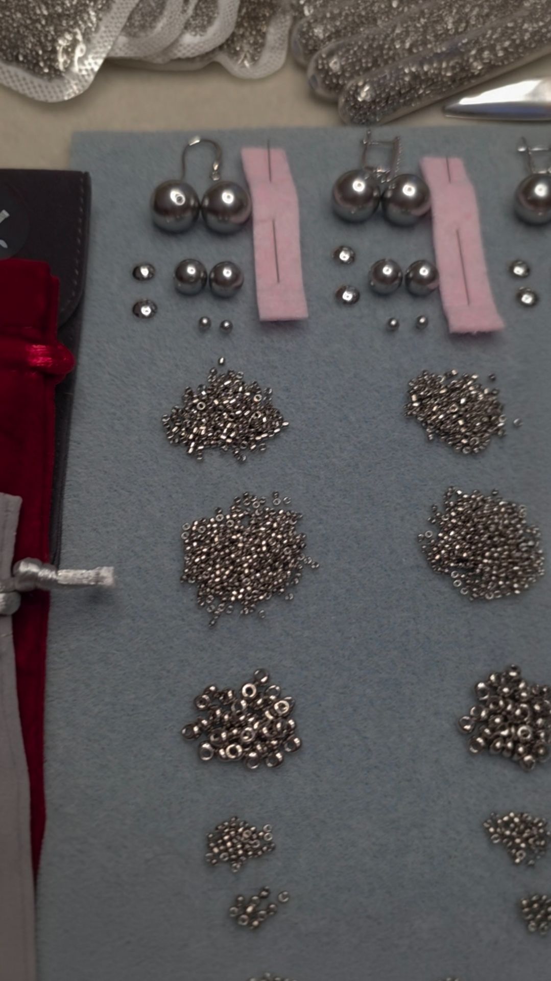 #shorts Серебристый монохром. Серьги и подвеска. Собираю наборы для творчества.