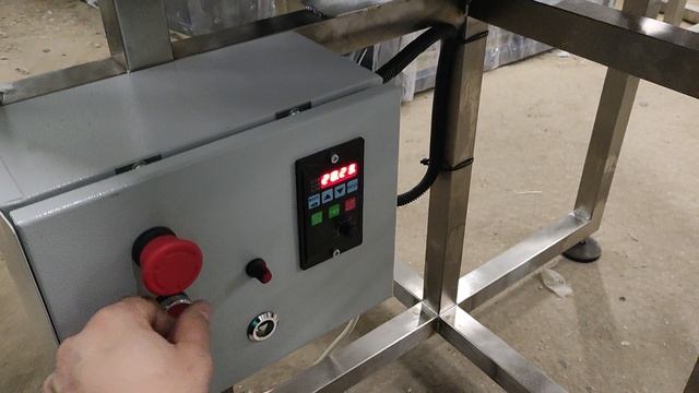 Стол накопительный замкнутый