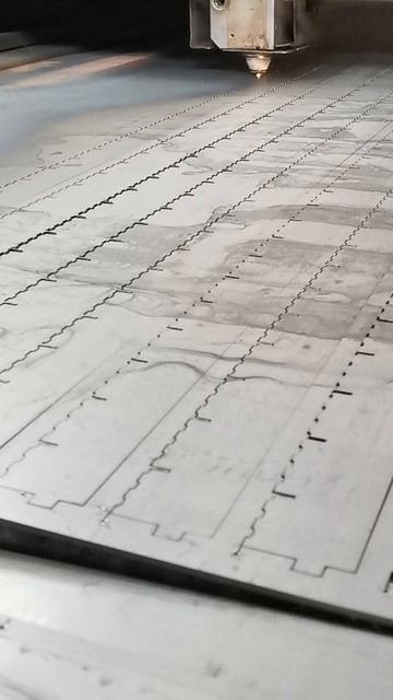 Лазерная резка черной стали