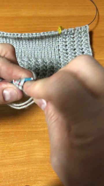 Вяжем узор  спицами на планке