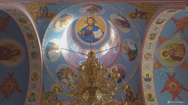 Внутреннее убранство храма Казанской иконы Божией Матери в Кастрополе