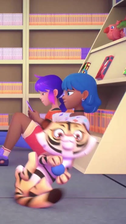 Футбол везде! Уже началось 1 часть ой 01:01!