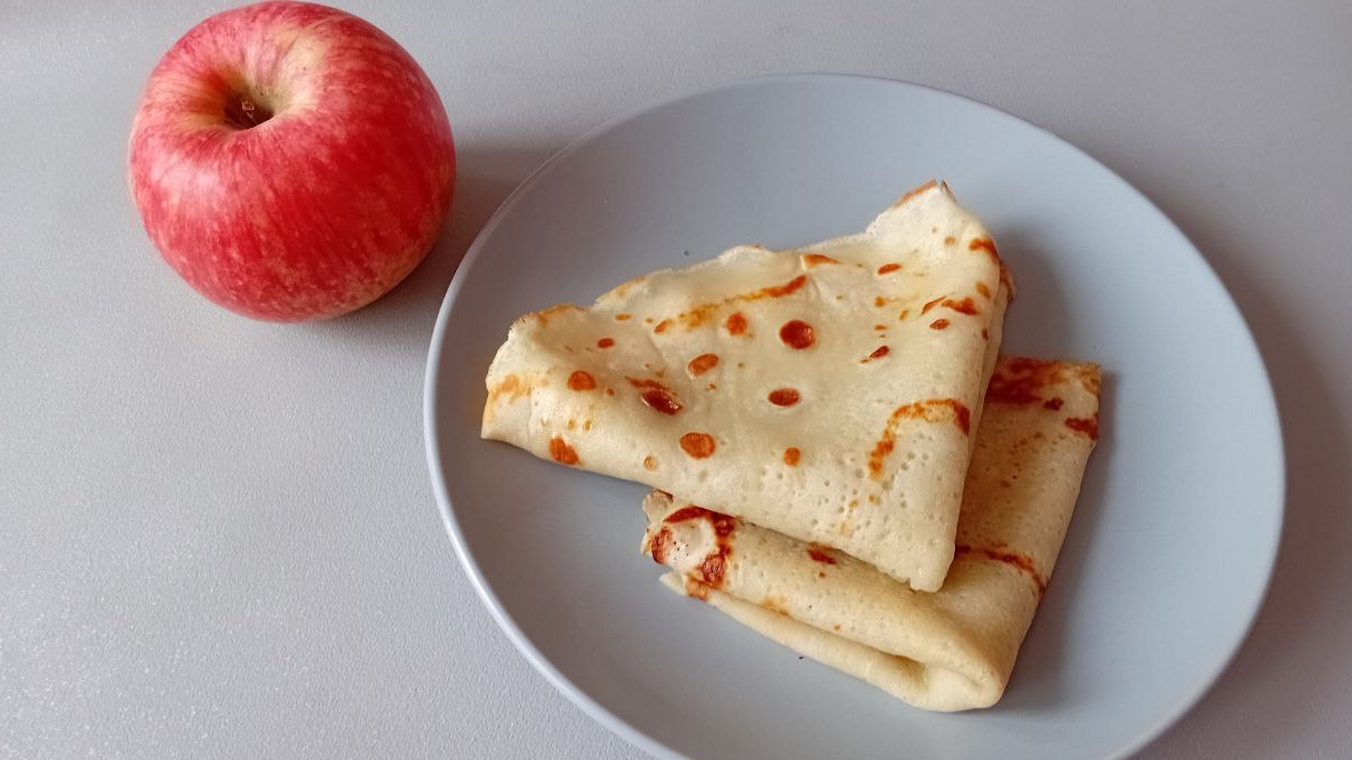 ОБАЛДЕННЫЕ БЛИНЫ С ЯБЛОЧНОЙ НАЧИНКОЙ ПАЛЬЧИКИ ОБЛИЖЕШЬ