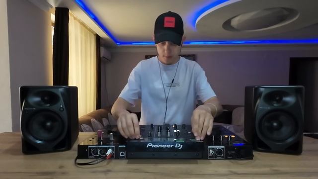 Dmitry Glushkov - New Volume 001 (Dj Set)