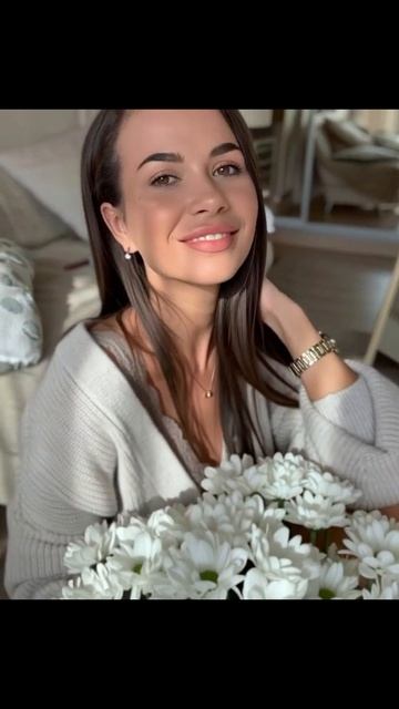 Дарите Женщинам Цветы