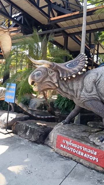 Юрский период по-тайски: что скрывает Nong Nooch?Прогулка, после которой ты не забудешь Таиланд