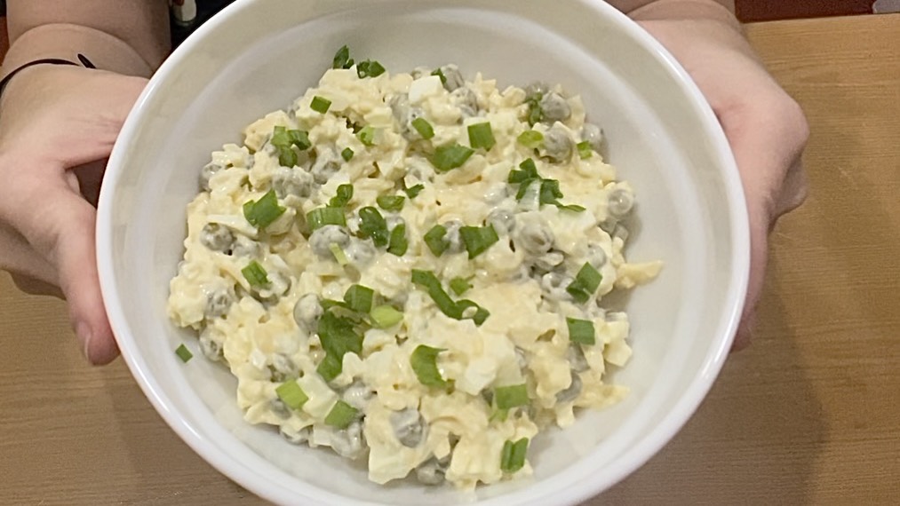 САЛАТ «ЧАЙКА». ГОТОВИМ ВМЕСТЕ. Просто и очень быстро.