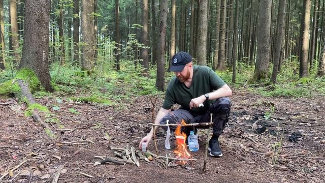 Можно ли вскипятить воду используя бытовой мусор, проверка советов по выживанию