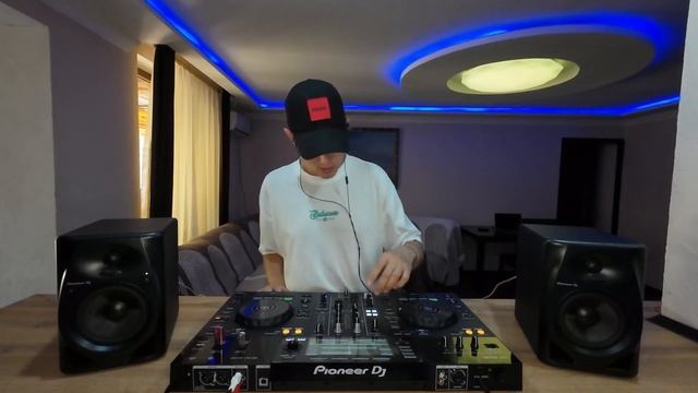 Dmitry Glushkov - New Volume 003