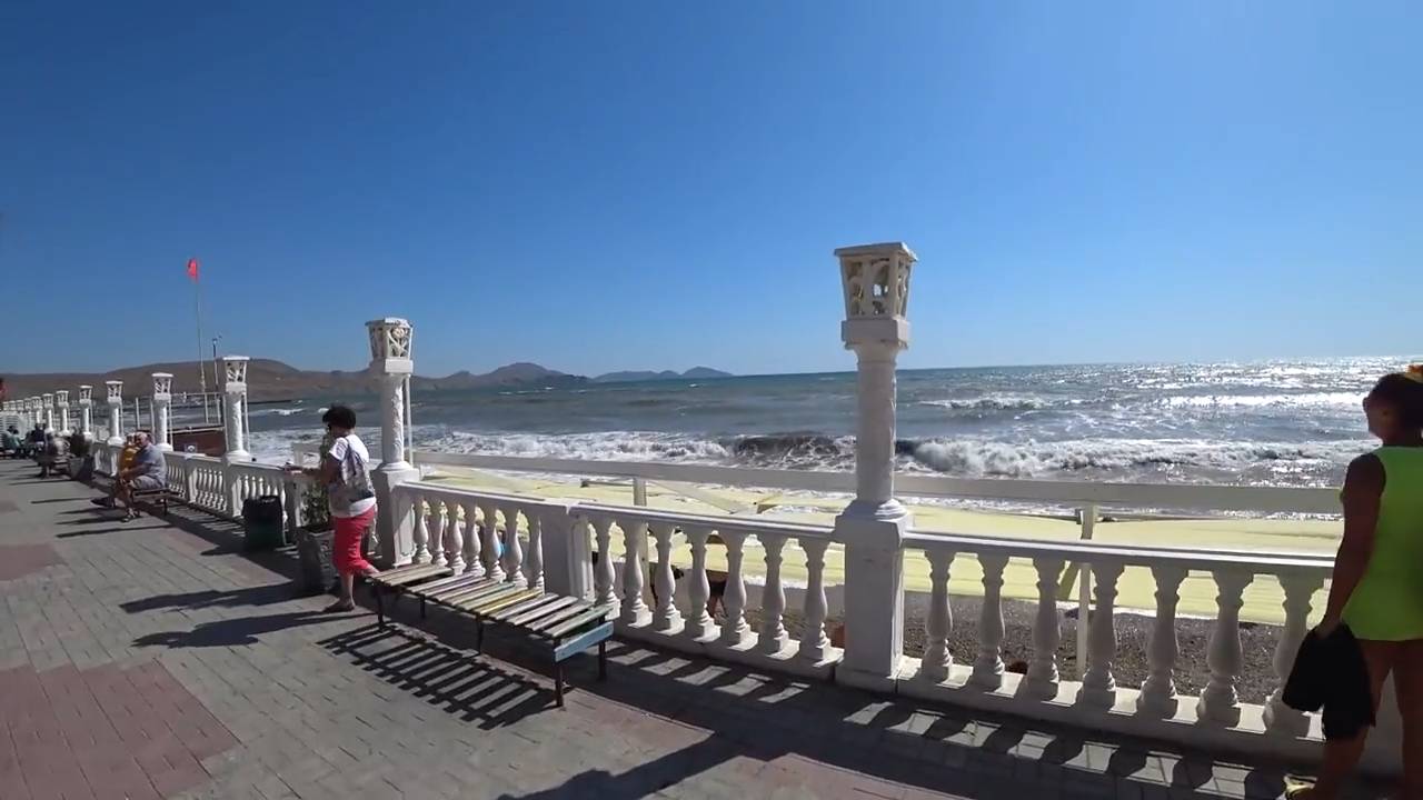 БЕССТЫЖИЕ туристы в Крыму и нудистский пляж Коктебель! Цены на отдых в Крыму и смешная бабуля