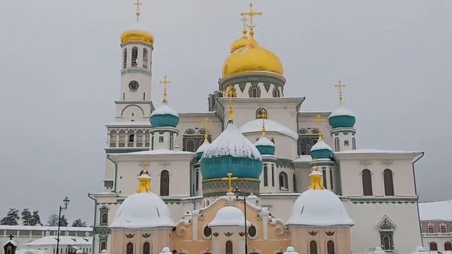 Собор и Надвратная церковь . 16 декабря