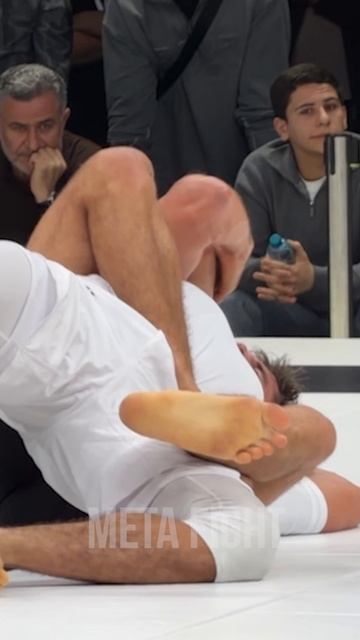 ЗАДУШИЛ до ОТКЛЮЧКИ: ЭПИЧНАЯ концовка схватки Царукяна и Байдулаева на ACBJJ 20